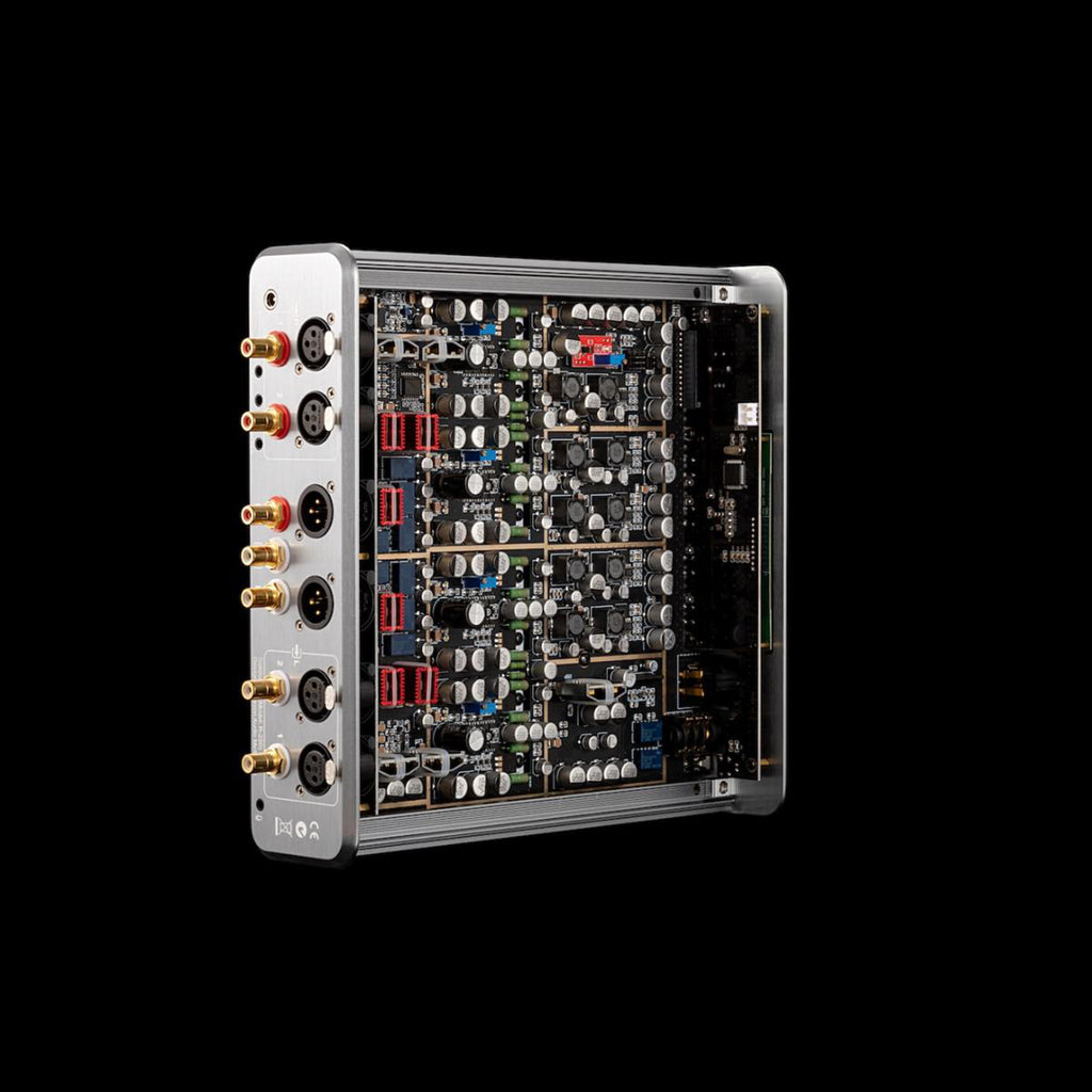 burson-audio-soloist-gt4-headphone-amplifier-3_1024x.jpg?v=1731897335