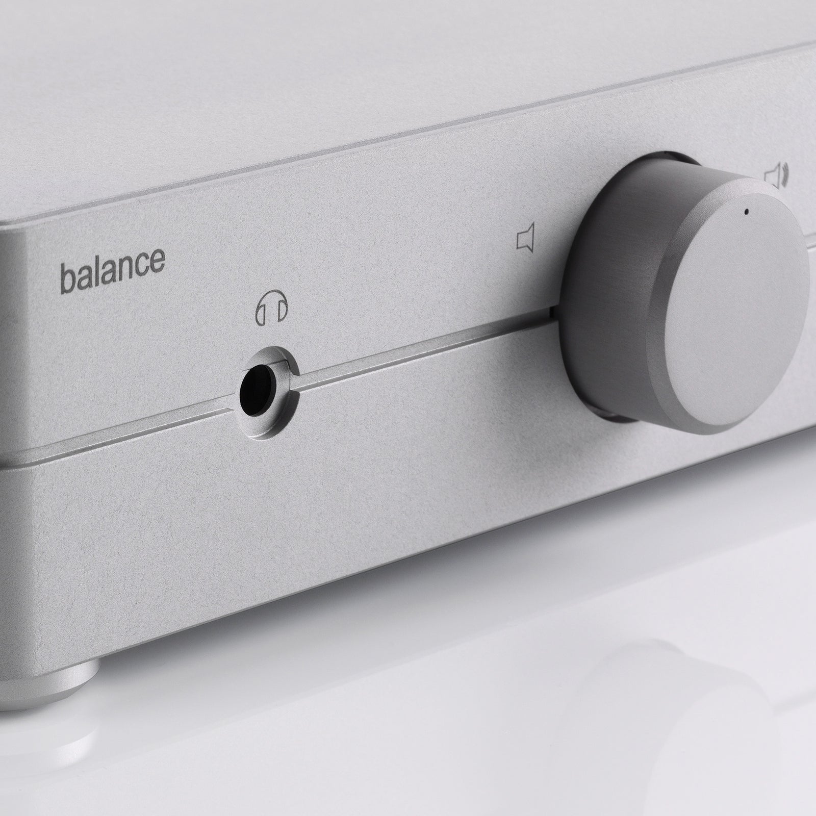 Clearaudio Balance V2 Phono Stage - Addicted To Audio